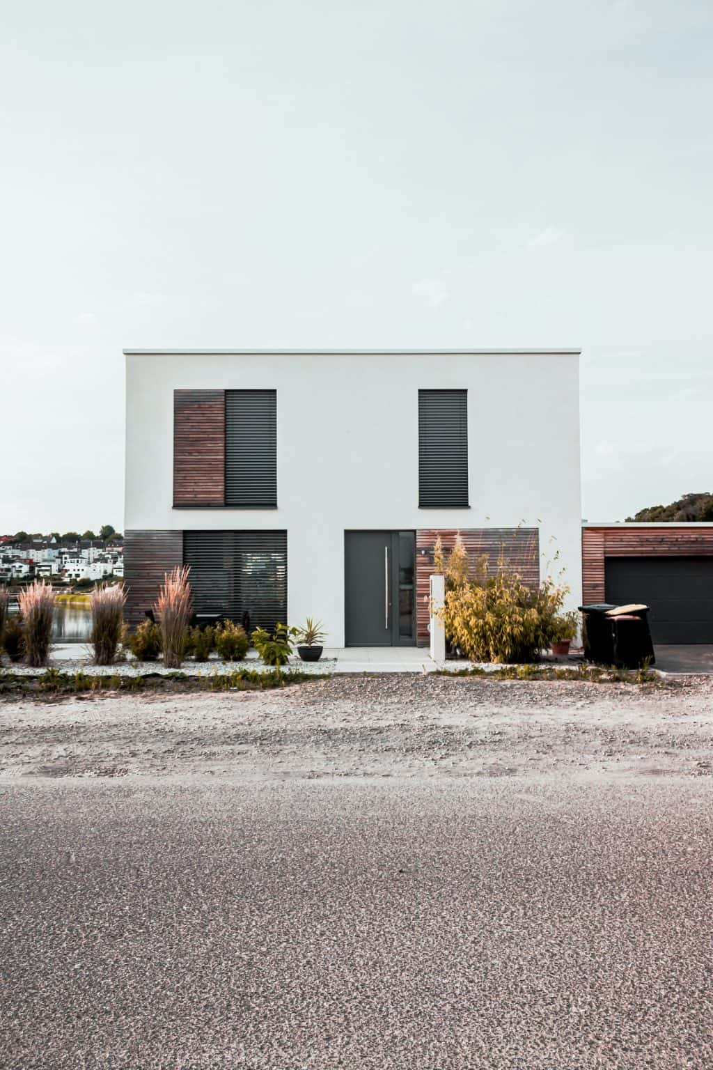 20 Box House Design Ideas for Modern and Compact Homes