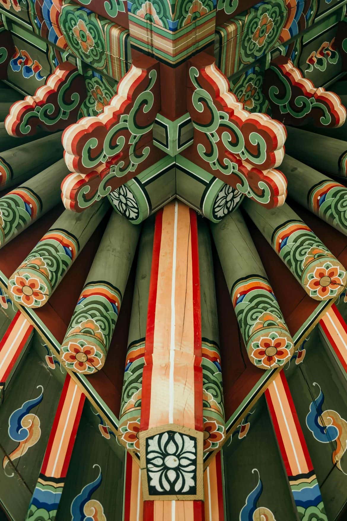 Pillar Painting Designs That Will Revitalize Your Home