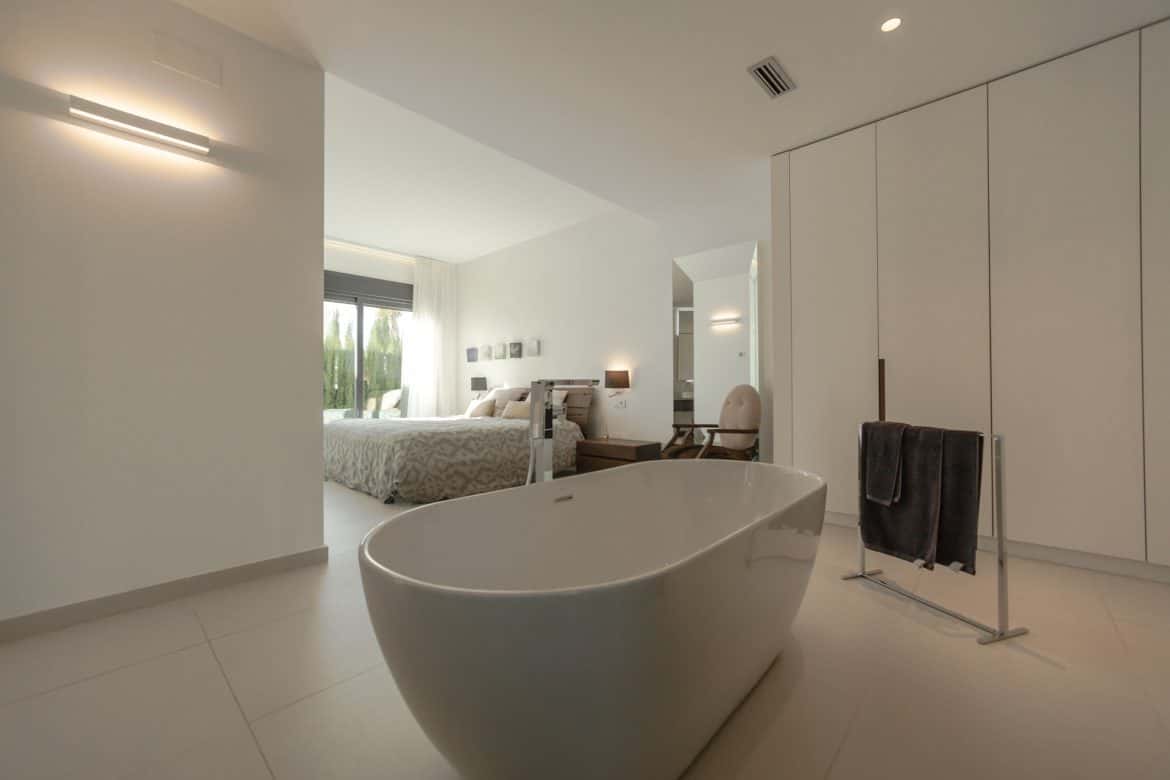 Open Bathroom Designs That Blend Style Comfort and Function