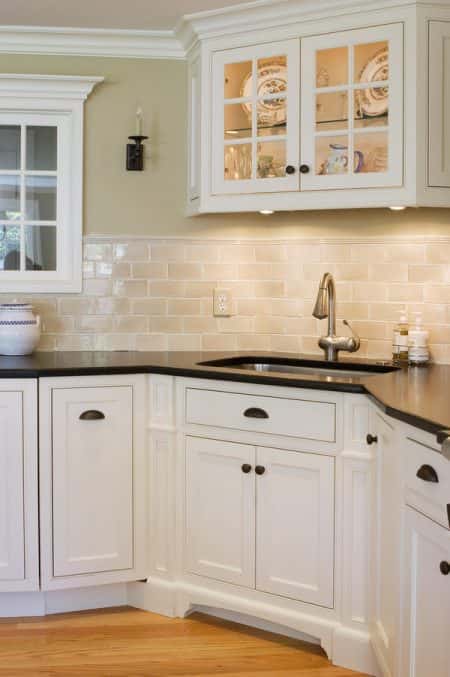 Elegant L-Shaped Kitchen Interior Designs|Homelane