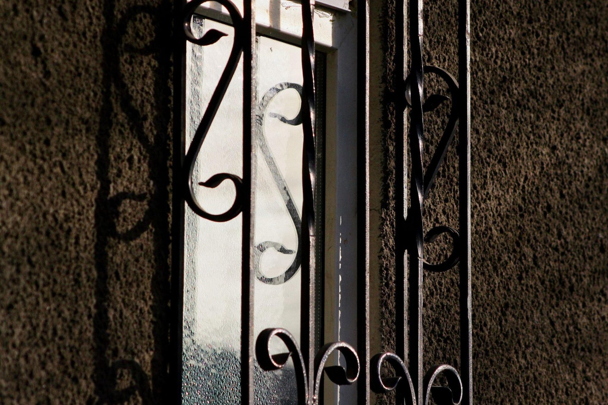 Simple Modern Window Grill Designs for Stylish Homes