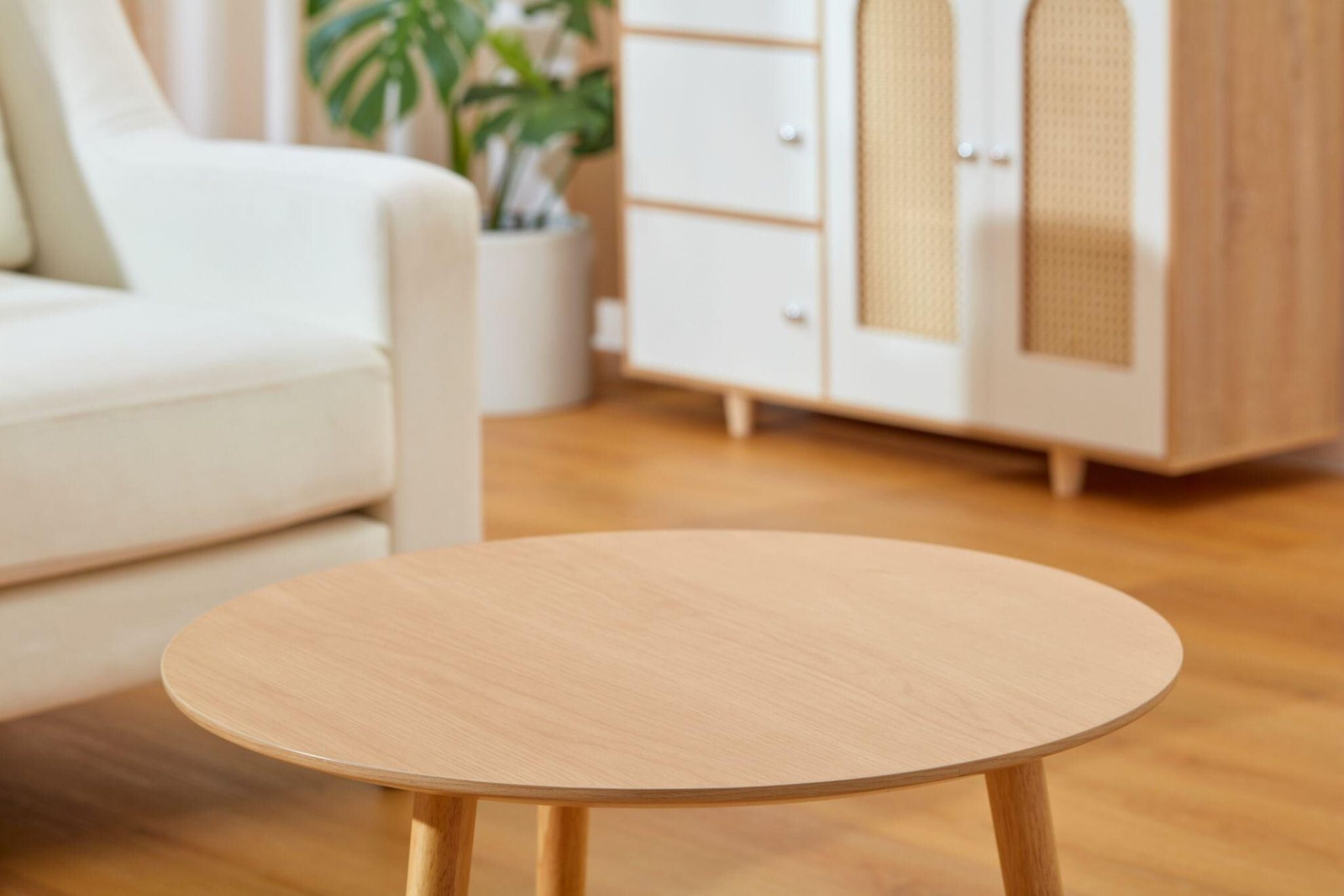 Sofa Table Designs to Refresh Your Living Room